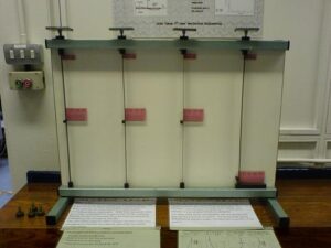 Buckling - Seeing and Touching Structural Concepts