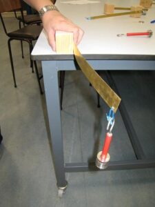 Buckling - Seeing and Touching Structural Concepts